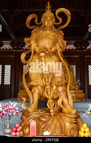 Buddhist Idol In Temple Stock Photo - Alamy