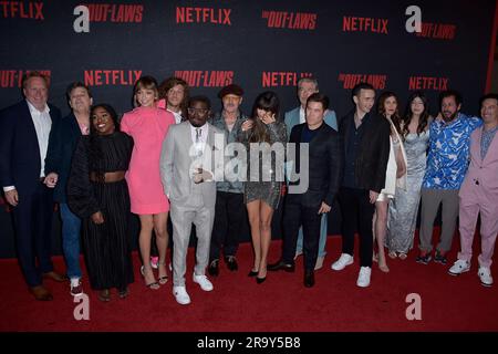 Lauren Lapkus bei der Premiere des Netflix -Films 'The Out-Laws' im ...