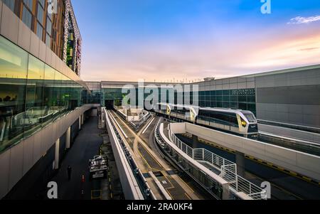 Skytrain and Link way entrance at Terminal 3 in Changi Airport ...