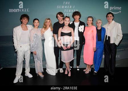 THE SUMMER I TURNED PRETTY, from left: Lola Tung, Christopher Briney, Gavin Casalegno, 'Love ...