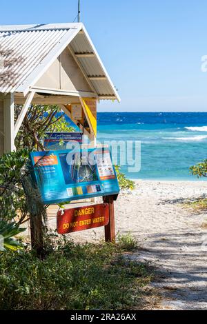 Beach hut and Information sign, Coral Gardens, Lady Elliot Island Eco ...