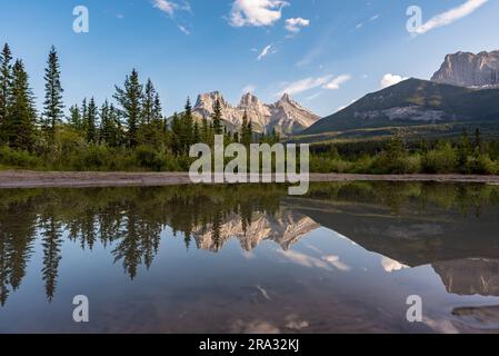Incredible nature scenery outside of Banff National Park during summer ...