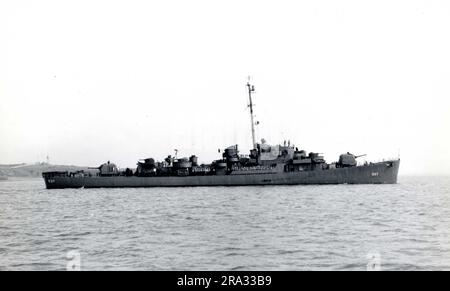 DE-537 USS RIZZI built by NYBos completed 6/1945 - 306 geared turbine ...