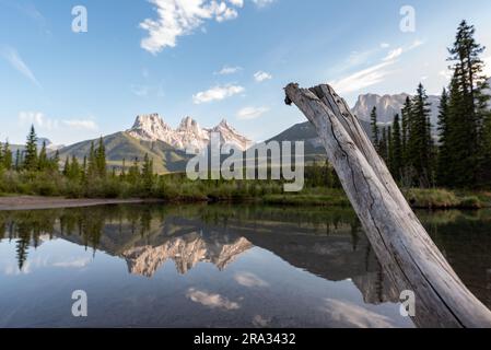 Incredible nature scenery outside of Banff National Park during summer ...