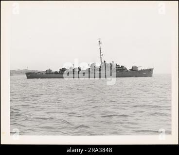 DE-537 USS RIZZI built by NYBos completed 6/1945 - 306 geared turbine ...