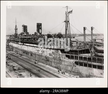 a ship in dry dock at a&p shipyard,falmouth,cornwall,uk Stock Photo - Alamy