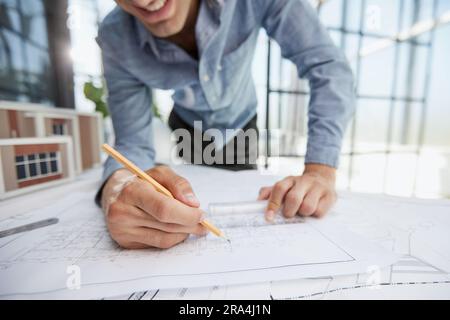 Engineer designs works according to drawings and collaborates in ...