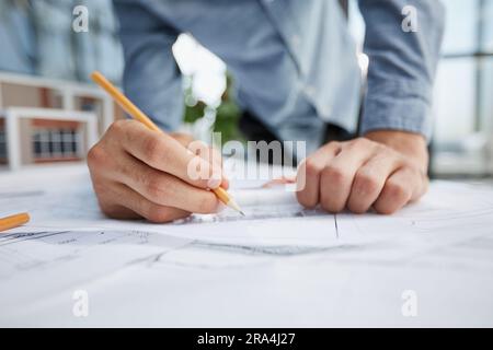 Engineer designs works according to drawings and collaborates in ...