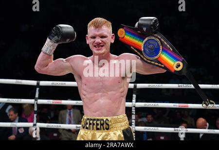 Mark Jeffers celebrates victory against Zak Chelli after their Super ...