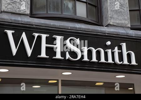 WHSmith sign on a shop in Weston Super Mare Stock Photo - Alamy