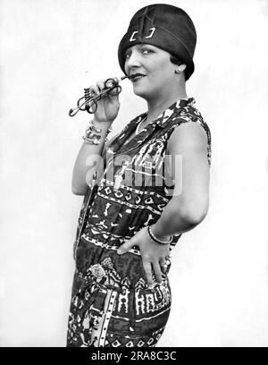 New York, New York: October 13, 1926 Singer, actress and stage star ...