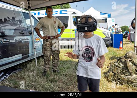 Virtual reality demonstration by British Army with children ...