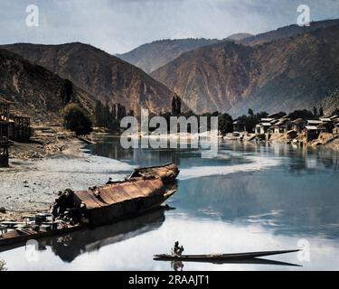 View of the River Jhelum (or Jehlam), which flows in India and Pakistan ...