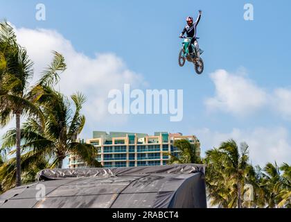 Amazing dirt bike tricks Stock Photo - Alamy