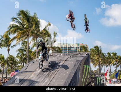 Amazing dirt bike tricks Stock Photo - Alamy