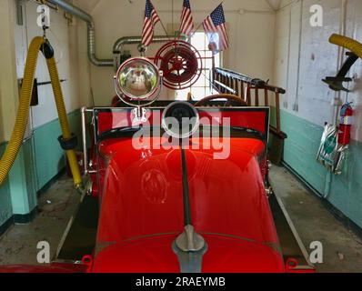 The 1934 Diamond T fire engine Alcatraz Federal Penitentiary Alcatraz ...