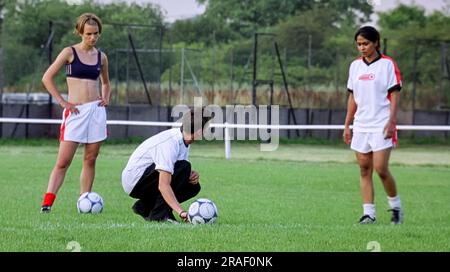 KEIRA KNIGHTLEY, PARMINDER NAGRA, JONATHAN RHYS MEYERS, BEND IT LIKE BECKHAM, 2002 Stock Photo ...