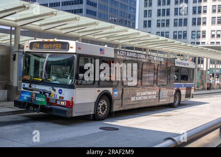 Chicago City Bus At The Union Station Transit Center Downtown Chicago ...