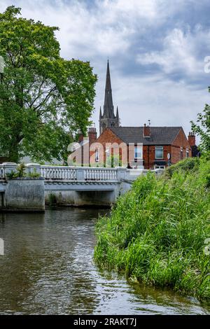 The River Witham as it passes through Wyndham Park in Grantham ...