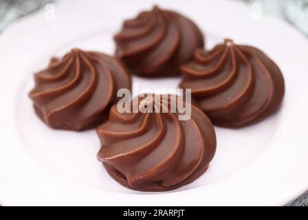 Mums-Mums have been manufactured since 1933. Now, 90 years later ...