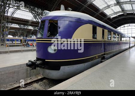 Leipzig Railway Station"Fliegender Hamburger" successor, SVT 137 Bauart ...