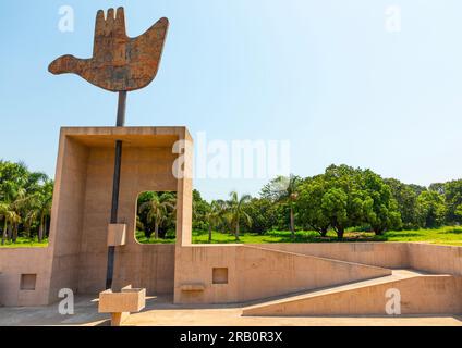 The open hand monument in the goverment district by Le Corbusier ...