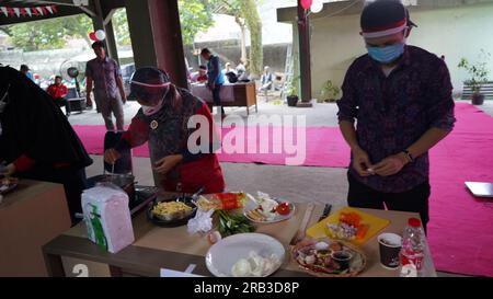 Traditional food cooking competition. fried rice Stock Photo - Alamy
