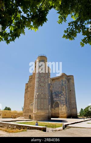 Uzbekistan, Shakhrisabz, Ak Sarai palace or White palace Stock Photo ...