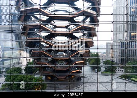 The Vessel sculpture is the centerpiece of the Hudson Yards Complex ...