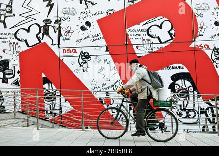 Italy, Milan, daily life Stock Photo - Alamy