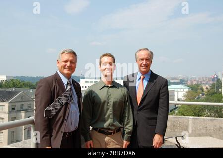 Secretary Dirk Kempthorne with Phil Cholak and son, Main Interior Stock ...