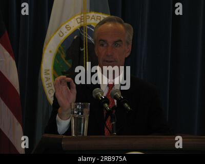 Secretary Dirk Kempthorne leading press conference, at Main Interior ...