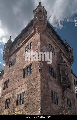 Nassauer Haus, historic residential tower with sundial and angel ...