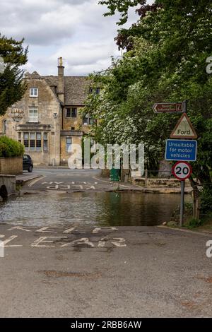 Ford through the River Windrush, Bourton-on-the-Water, Cotswolds ...