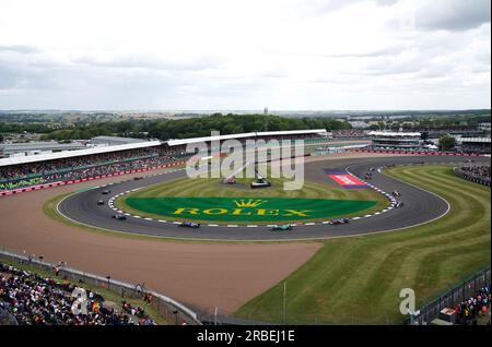 A view of the drivers going around the Luffield corner during the ...