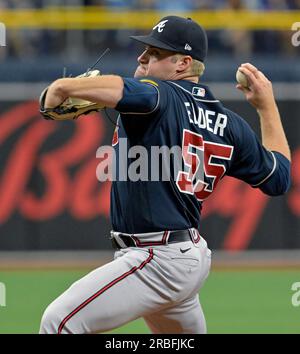 Tampa, United States. 09th July, 2023. MLB Hall of Famer Wade Bopgg (R ...