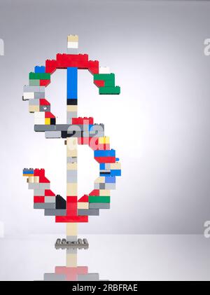 Lego ¥ yen Stock Photo - Alamy