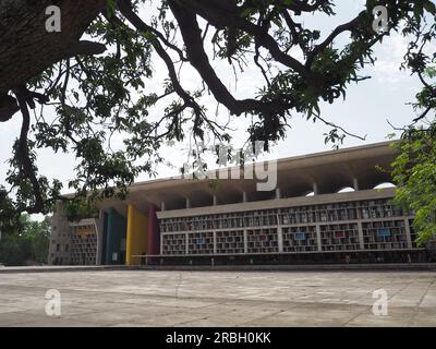 Le Corbusier, High Court, Capitol Complex, Chandigarh, Punjab, India ...