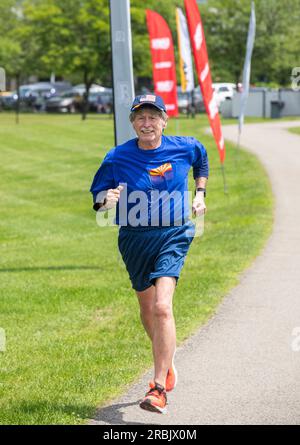 IMAGE DISTRIBUTED FOR HUMANA INC. - Runner Roy Englert, 100, accepted ...