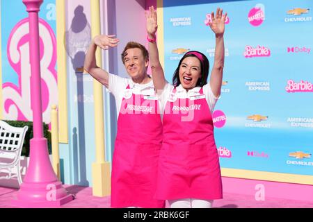 Jim Cashman, left as Jamie and Stephanie Courtney as Flo from ...