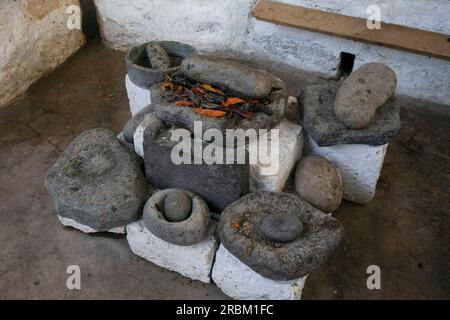 The Peruvian fulling stone or maray is a lithic object used to grind ...