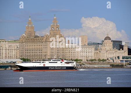 Isle of Man Steam Packet Company's fast ferry MANANNAN in the River ...