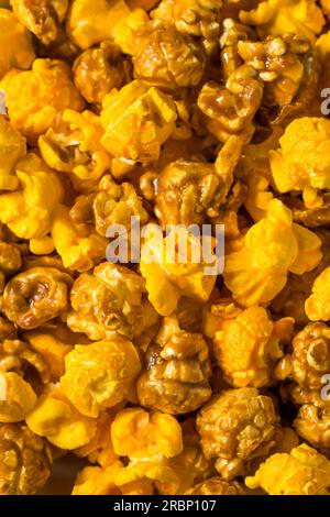 Homemade Chicago Popcorn Mix with Caramel and Cheese Pop Corn Stock ...