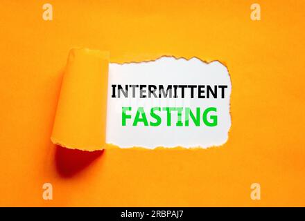 Intermittent fasting symbol. Concept words Intermittent fasting on ...