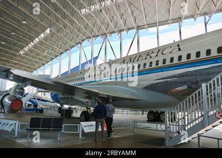 The first presidential jet "Air Force One", Airpark, The Museum of ...