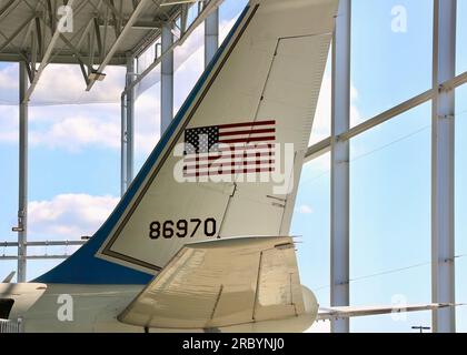 Air Force One with tail number 29000 shown leaving from LAX, Los ...