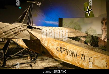 The world's first fighter plane the original and only Italian Caproni ...