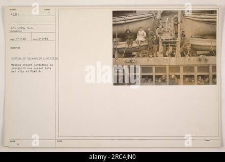 Troops returning on board the transport ship Leviathan as it docks at ...