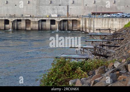 Native American Tribal Fishing Platform, Salmon fishing, overlooking ...