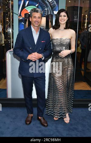 Alexandra Daddario and Patrick Dempsey Stock Photo - Alamy